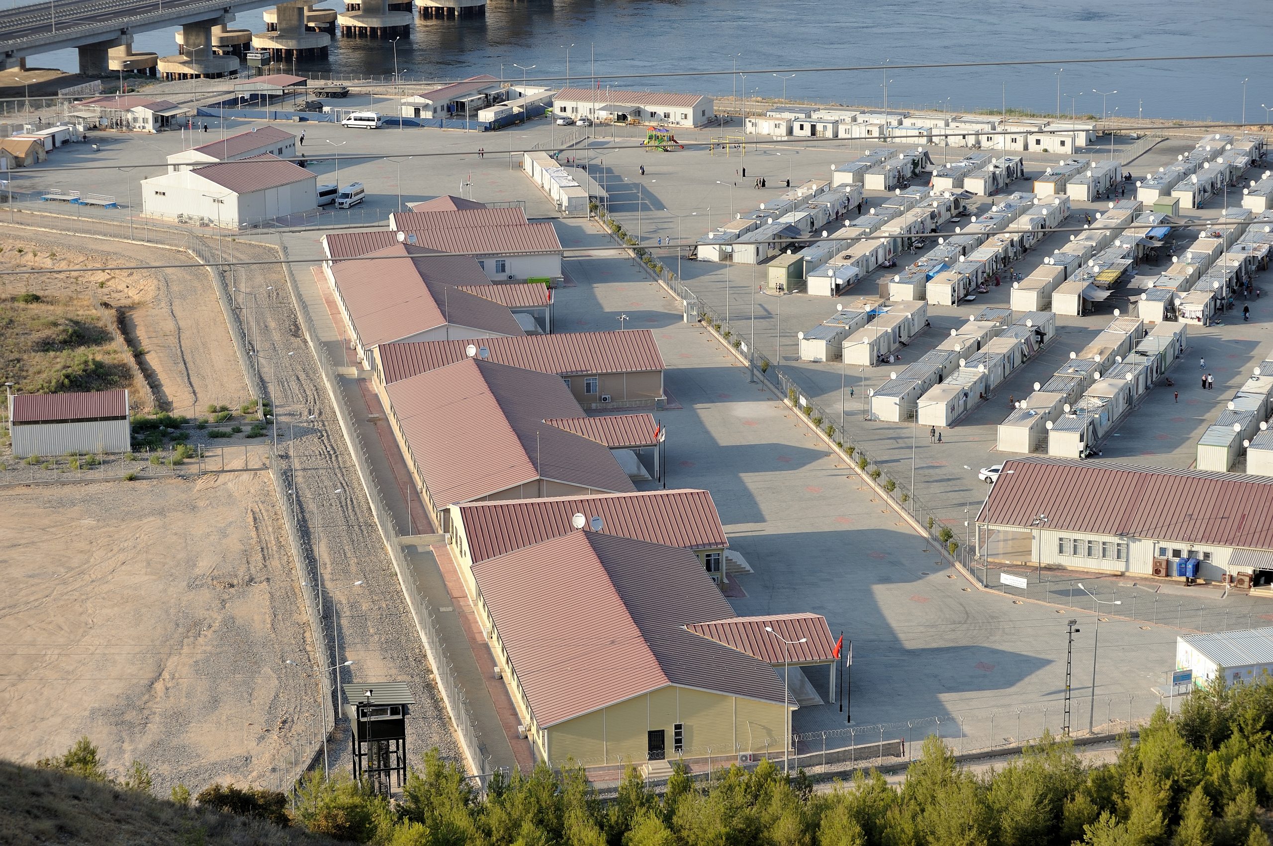 Antep Nizip Mülteci Kampı – Nuriş Prefabrik Antep Nizip Mülteci Kampı – Nuriş Prefabrik